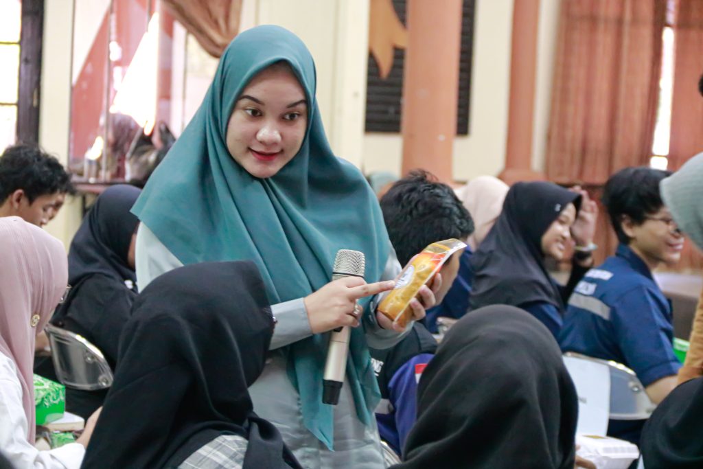 Tingkatkan Kualitas Produk PMW Mahasiswa, ETU Poliban Lakukan Pelatihan ...