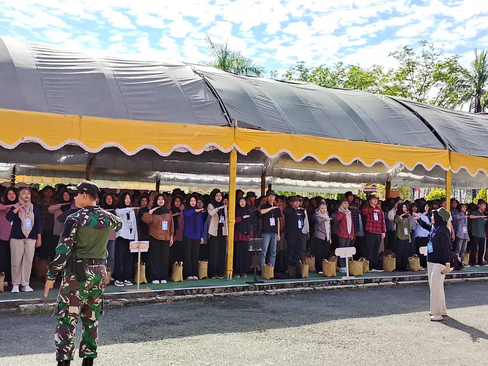 Semarak Pra PKKMB 2025 Poliban: Maba Panaskan Semangat Menjelang Hari H ...